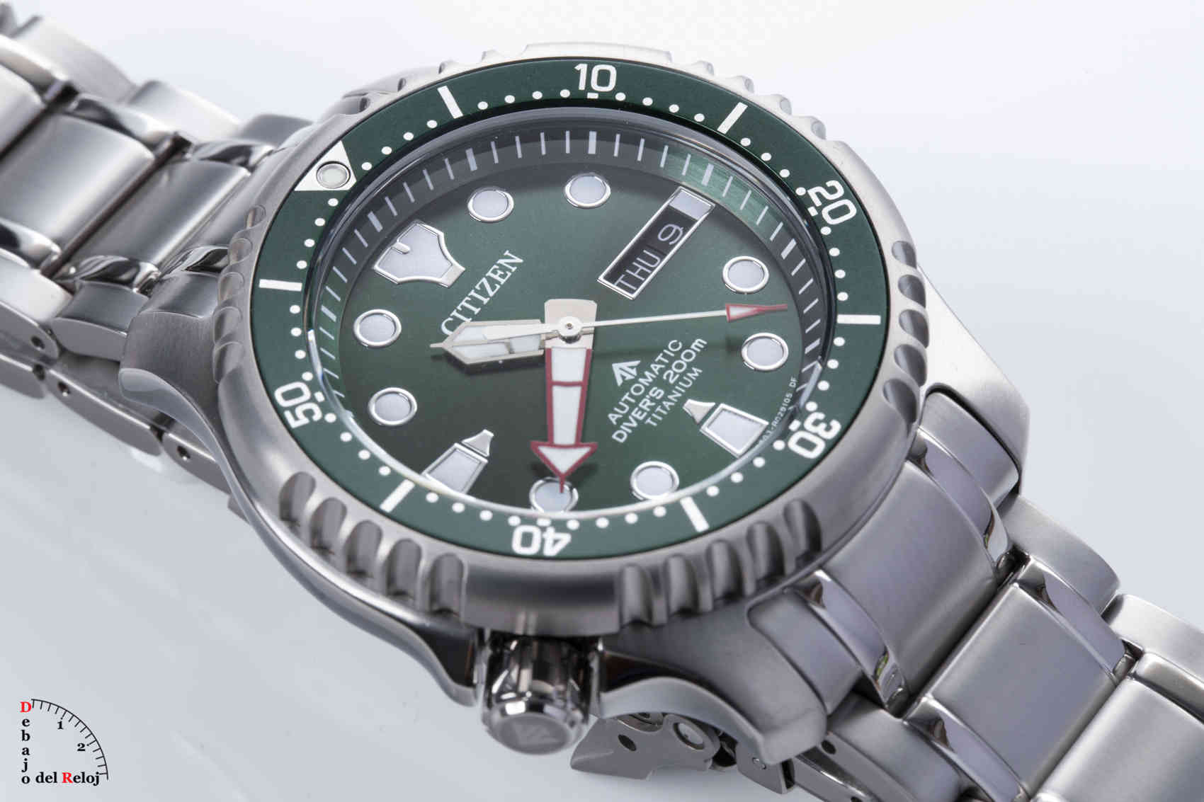 Citizen Promaster Automático Titanio ¡En el Estudio! - Debajo del Reloj